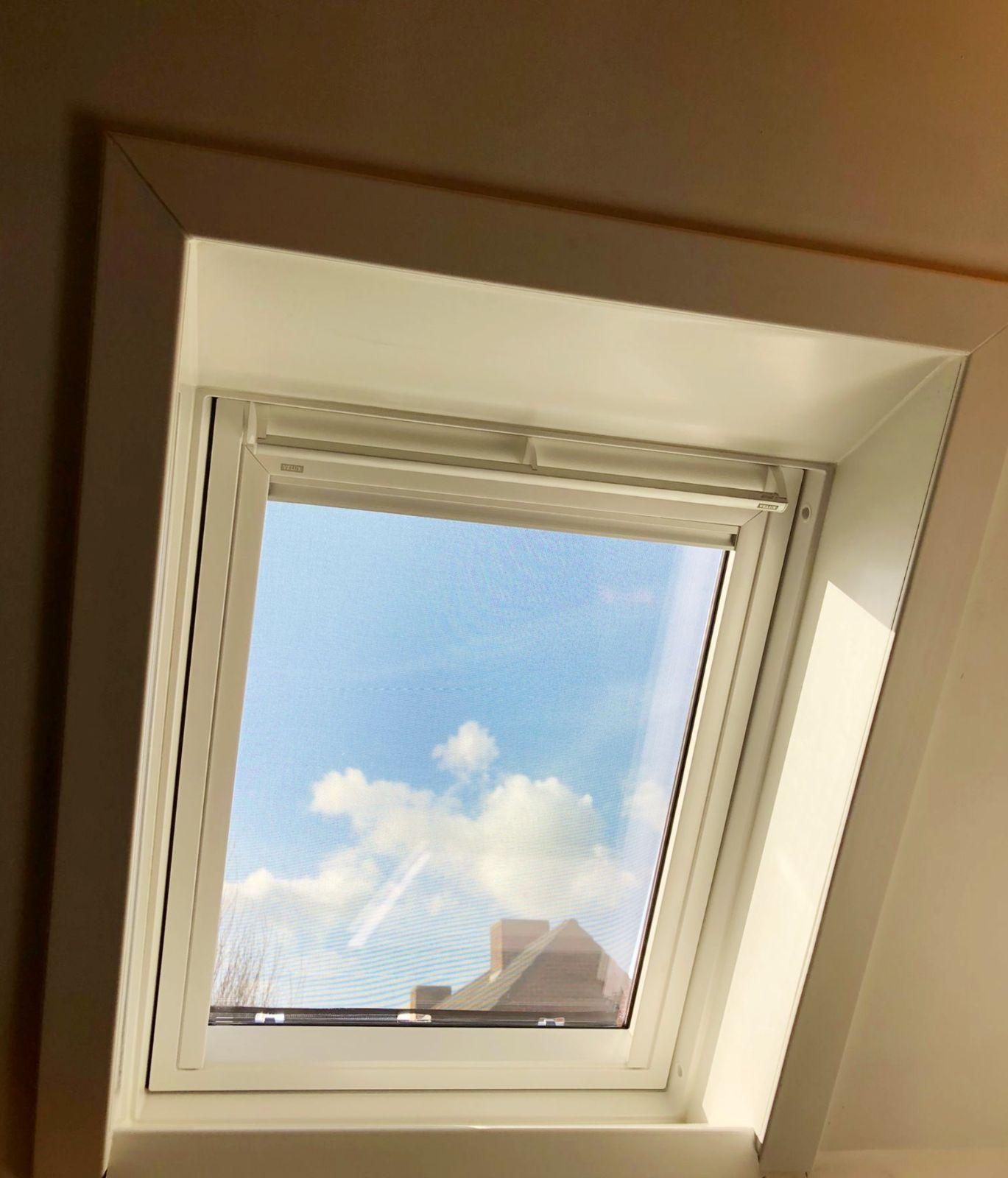 Roof windows with PVC interior finish - De Dakvensterinstallateur